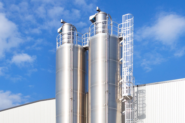 Outdoor storage silos | Sanitary & Food grade storage with Technosilos